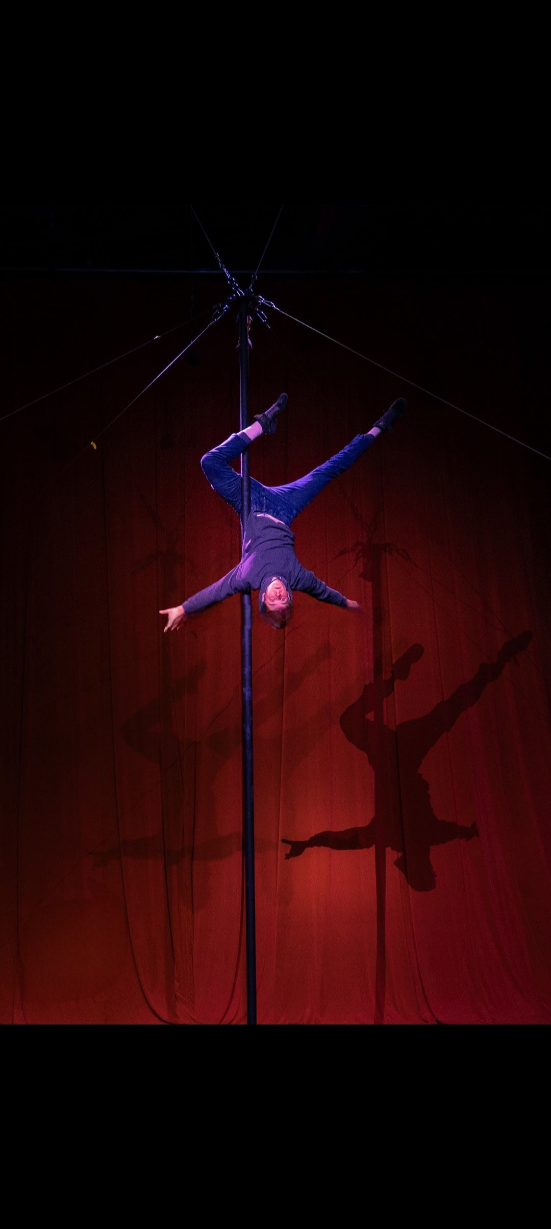 Chinese Poles – PreCiSion CirCus